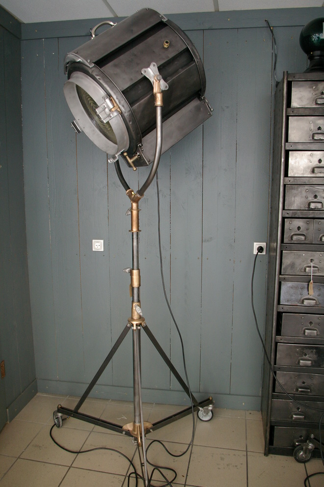 tres gros projecteur cinema Richardson des studios de Hollywood