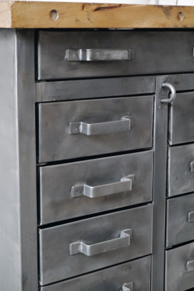 etabli d'atelier industriel metal 11 tiroirs plateau bois massif