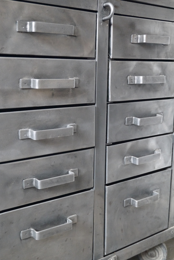etabli d'atelier industriel metal 11 tiroirs plateau bois massif